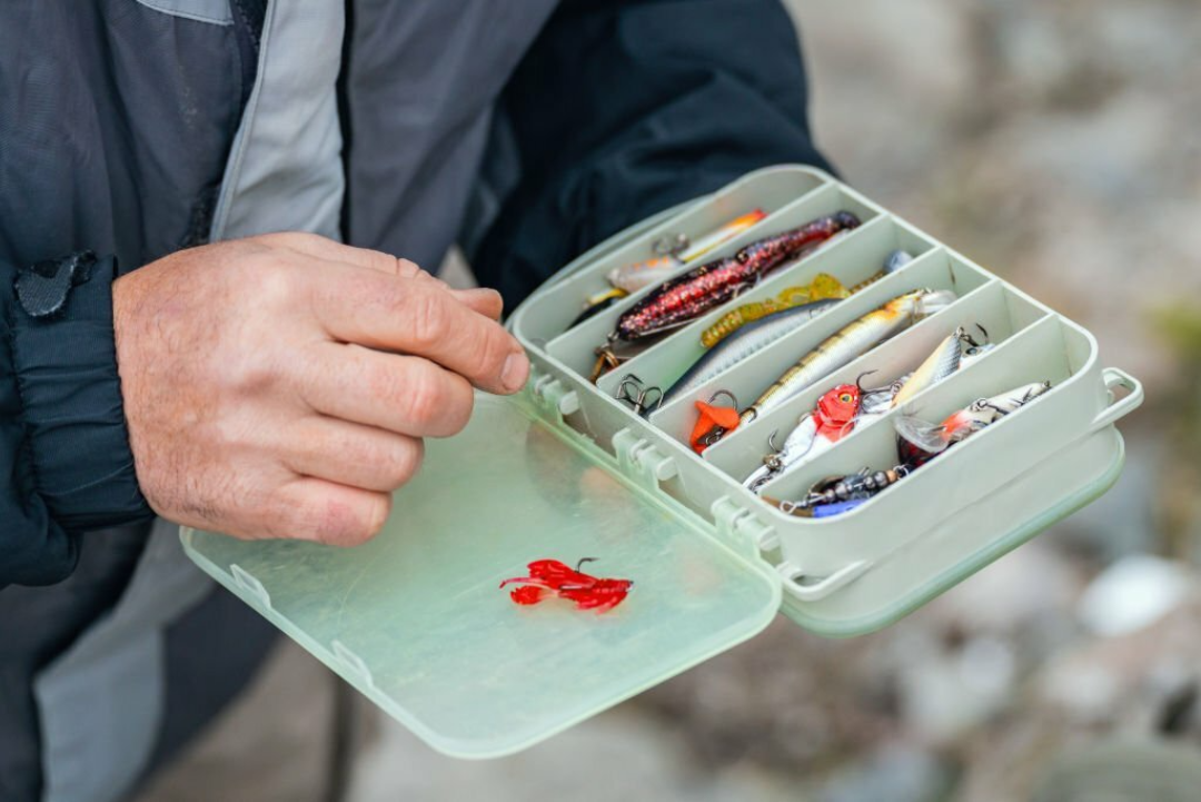 Choosing the right fishing tackle box: a comprehensive guide | HUNTING CASE